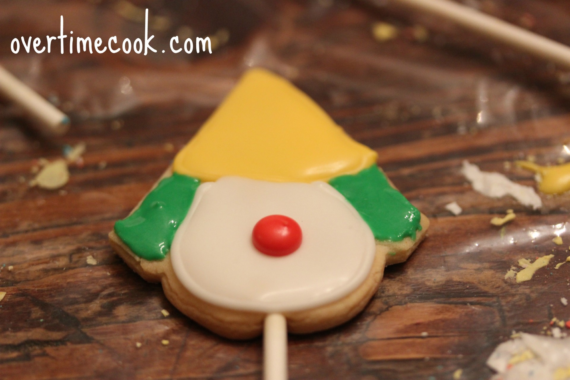 Clown Cookie Pops with a Royal Icing How-To - Overtime Cook